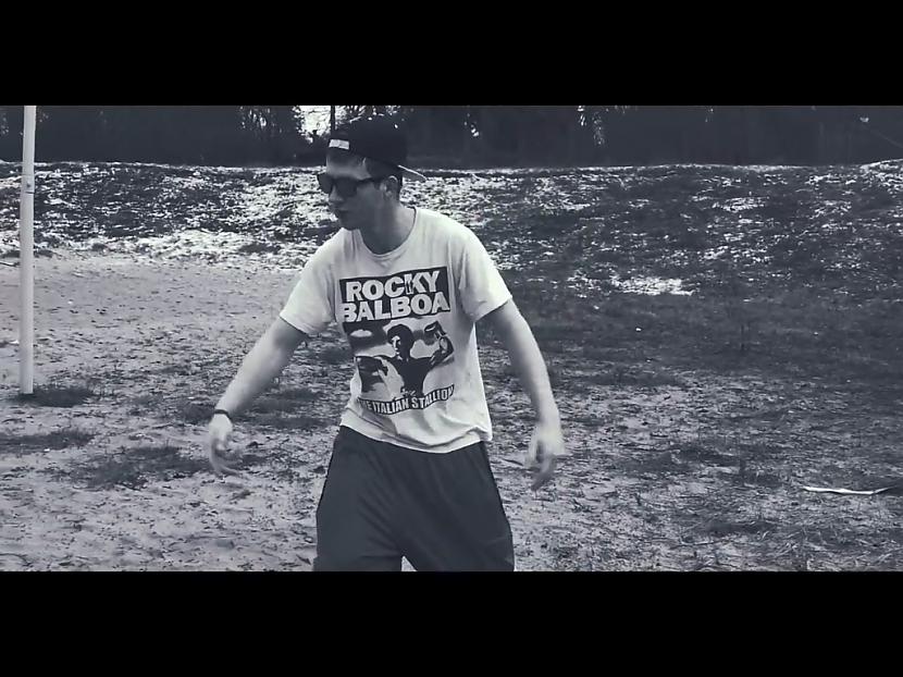 The worst rap music video in the whole wide world... ever! - Spoki